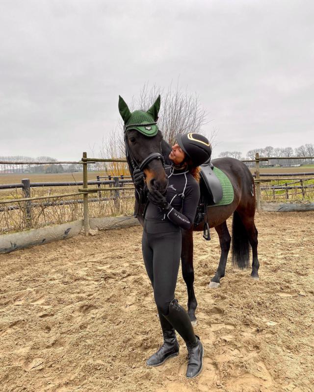 Loire Ear Bonnet Hunter Green Horse